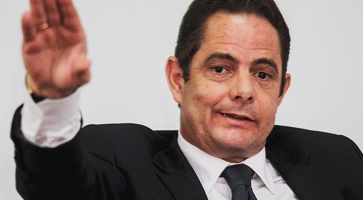 Urge un coscorrón - El Opinadero